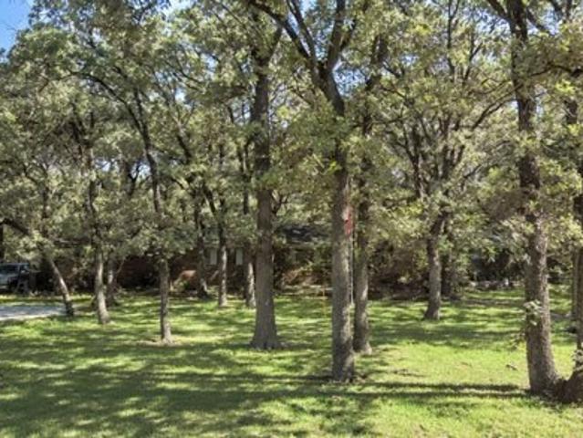 2320 Los Robles Dr, Grapevine, TX 76051