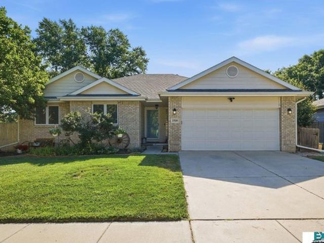2320 SW 17th St, Lincoln, NE 68522