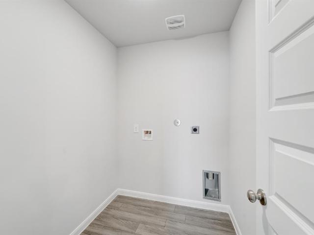 2320 W 28th Terrace