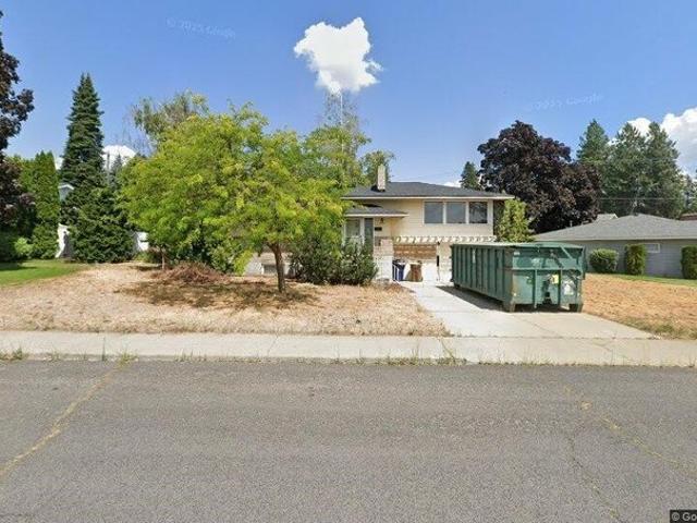 2320 W Wedgewood Ave, Spokane, WA 99208