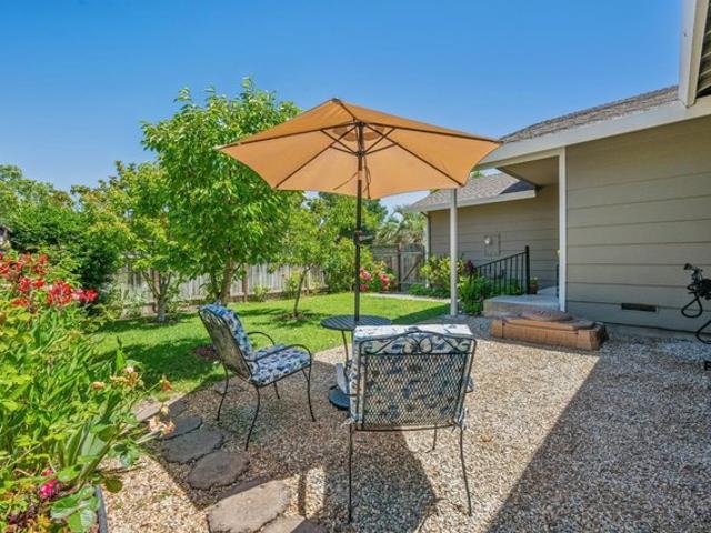 2321 Mandarin Ln, Santa Rosa, CA 95401