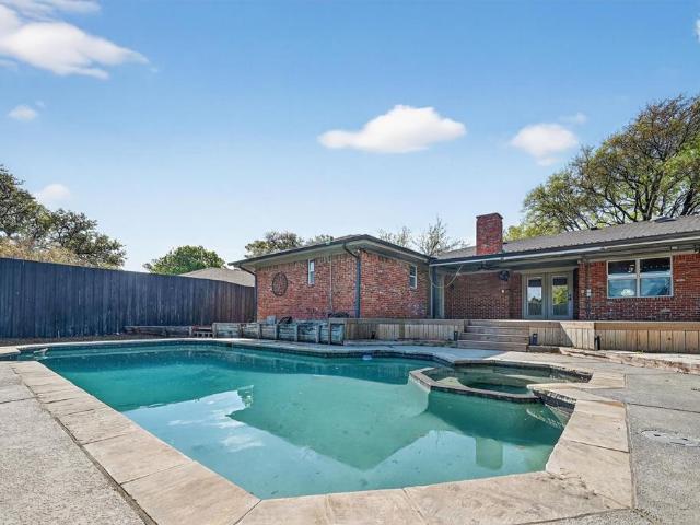 2321 Merrimac Drive