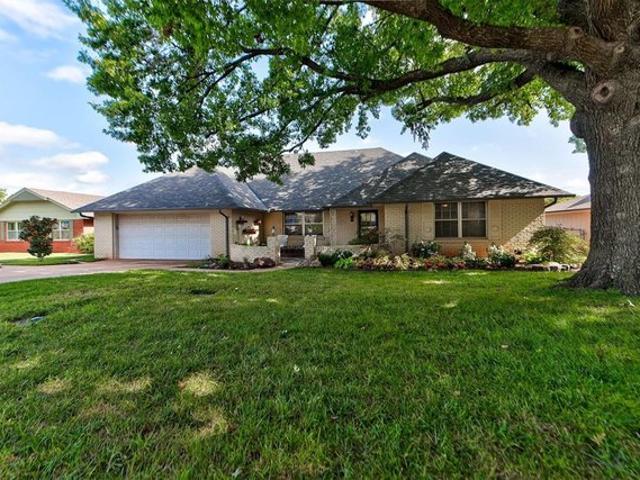 2321 Ashwood Ln, Norman, OK 73071
