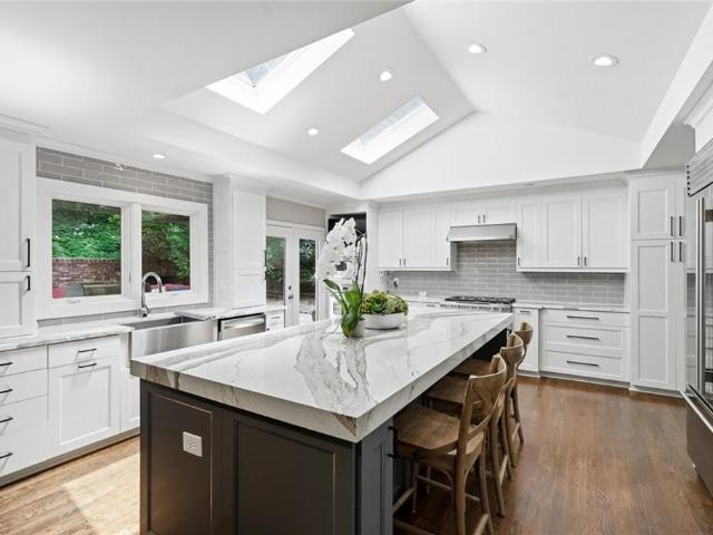 2321 Bohler Road NW