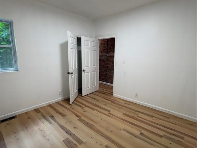 2321 Centre Ave