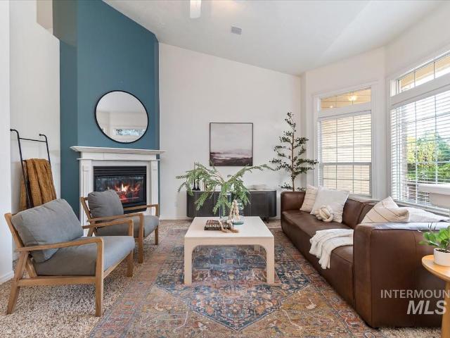 2321 E Brigantine