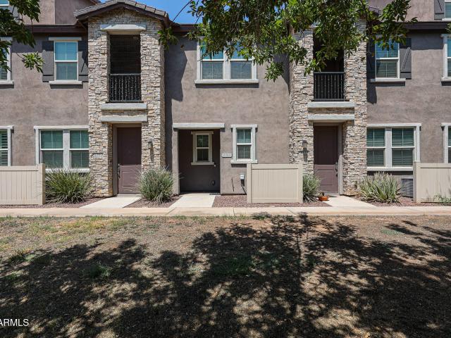 2321 e hidalgo avenue