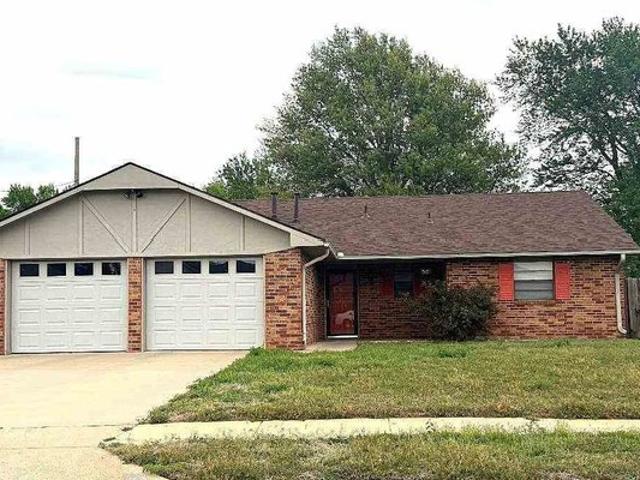 2321 Glenmore Pl, Ponca City, OK 74601
