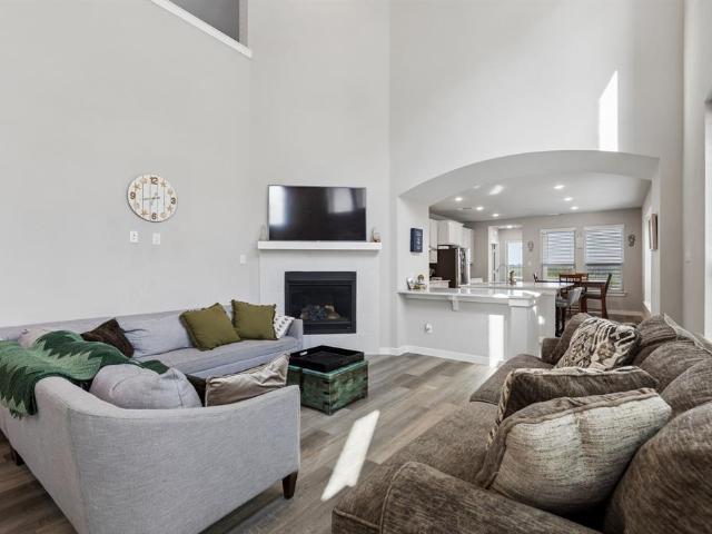 2321 Green River Road