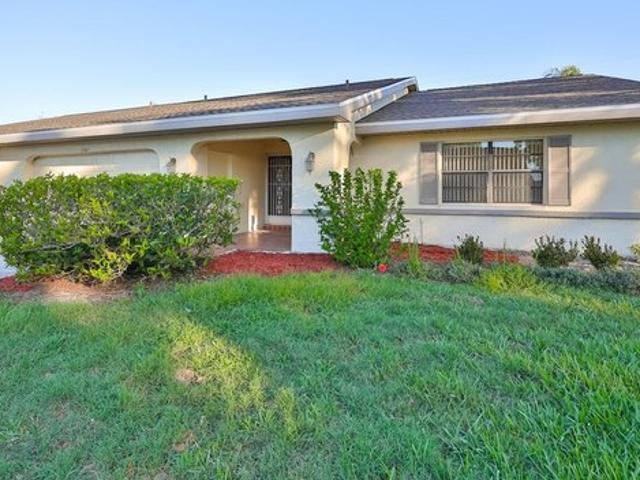 2321 Lancaster Dr, Sun City Center, FL 33573