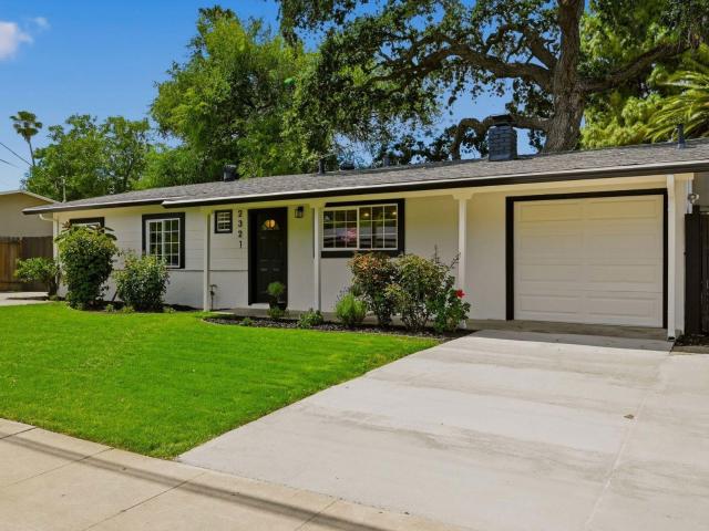2321 Sunshine Dr