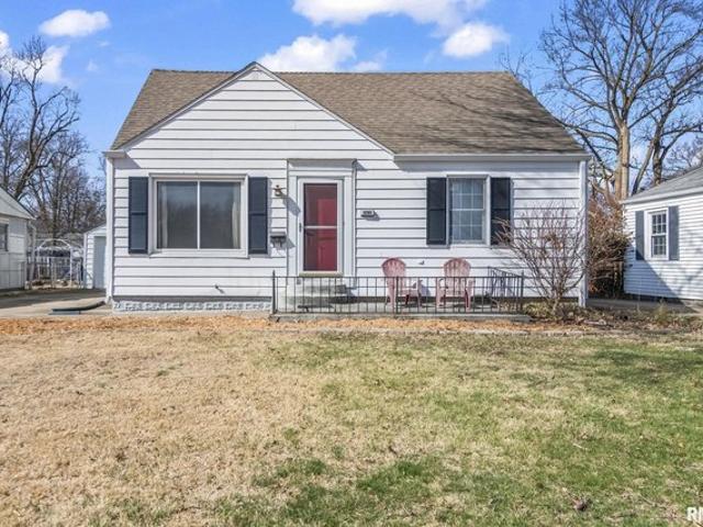 2321 S Pasfield St, Springfield, IL 62704