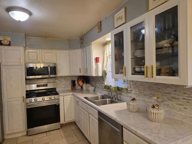 2321 Walnut Street
