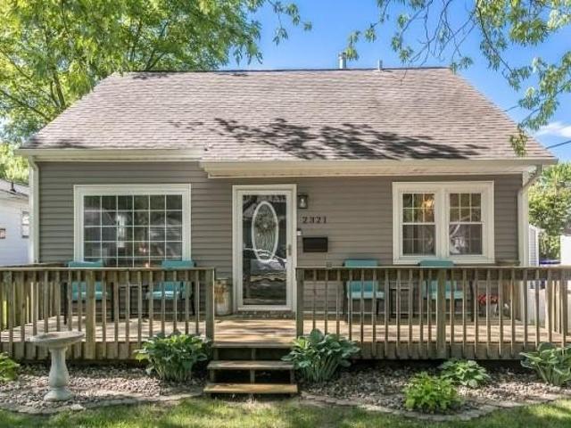2321 11th Ave SE, Cedar Rapids, IA 52403