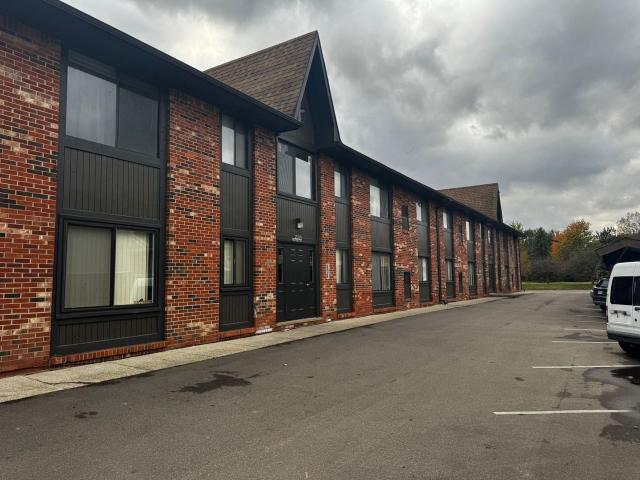 23220 FARMINGTON GROUP, LLC. 1 Bedroom Apartment for Rent at 23210 Middlebelt Rd, Farmington Hills, MI 48336