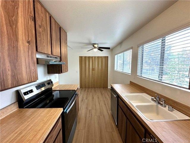 23220 Orange Ave Apt 2, Lake Forest, CA 92630
