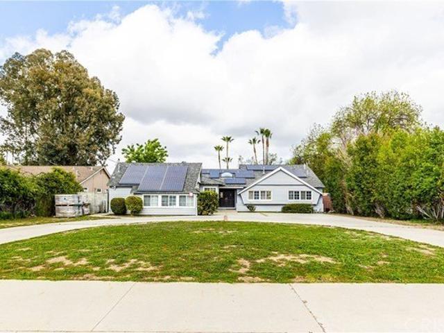 23227 Burbank Blvd, Woodland Hills, CA 91367