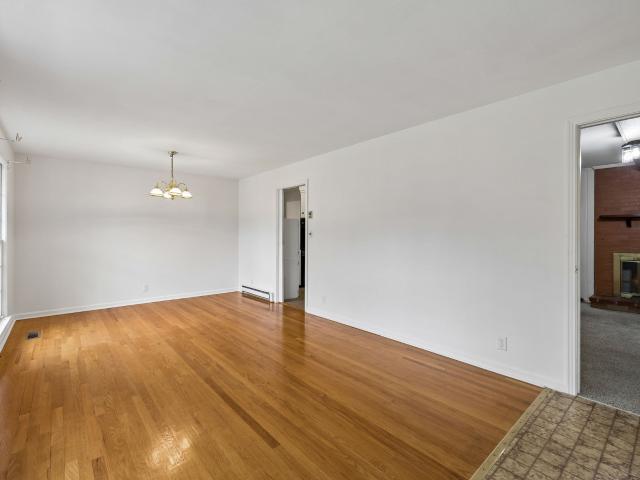 2322 Canterbury Rd