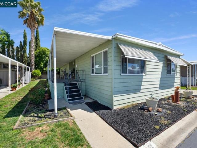 2322 Dalis Dr