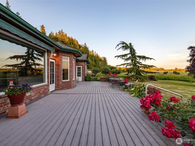 2322 Pioneer Highway
