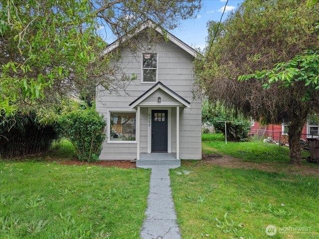 2322 S Ash St, Tacoma, WA 98405