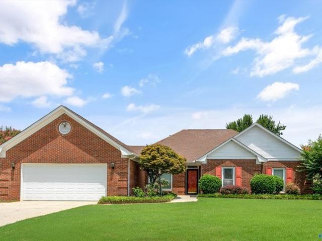 2322 Villaret Dr SW, Huntsville, AL 35803