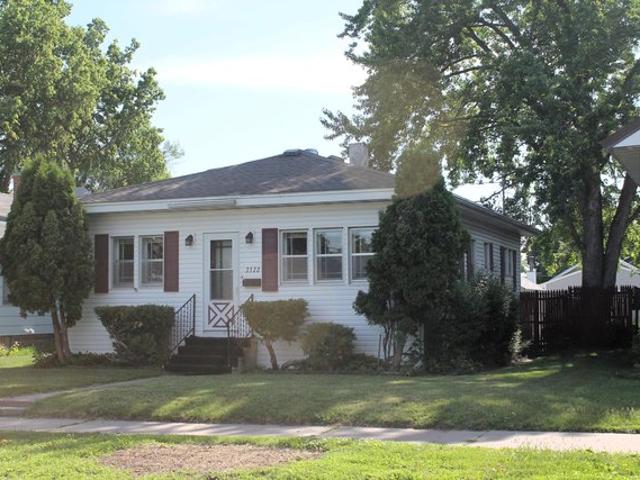 2322 Wood St, La Crosse, WI 54603