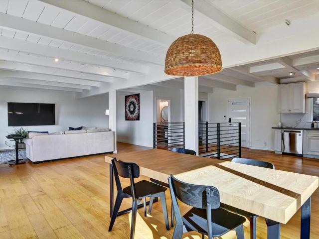 2323 Mastlands Drive