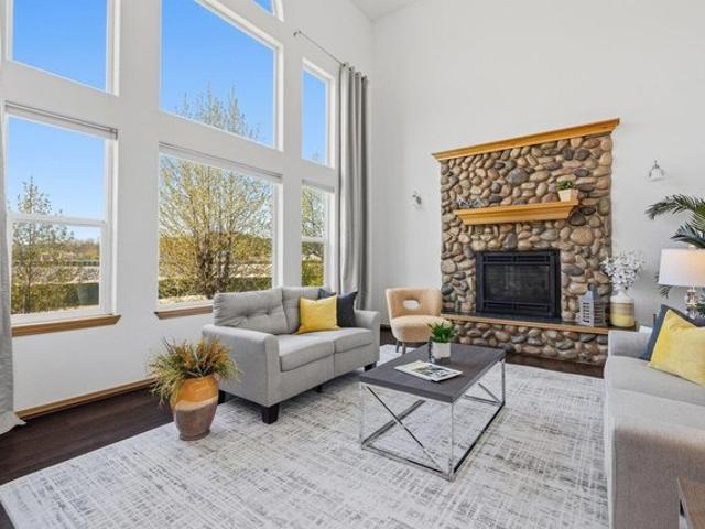 2323 Meadow Ln, Juneau, AK 99801
