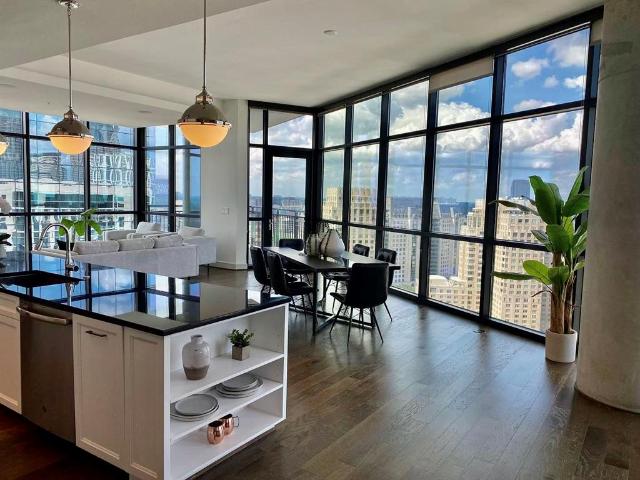 2323 N Akard Street # 1501