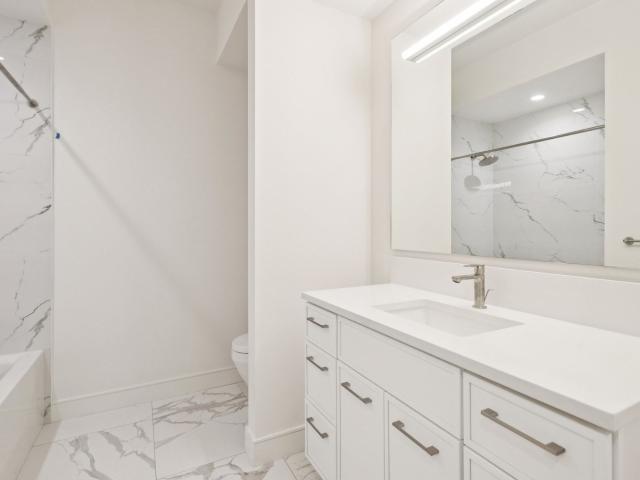 2323 N Lister Ave Unit 2, Chicago, US, IL