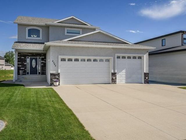 2323 Bayview Ct SE, Mandan, ND 58554