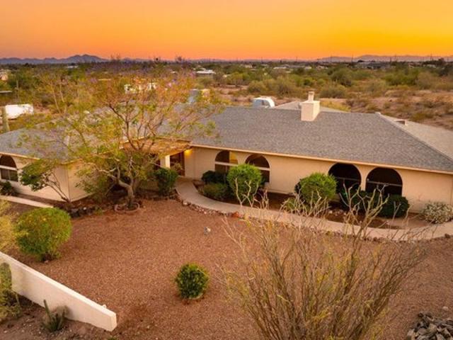 2323 E Greasewood St, Apache Junction, AZ 85119