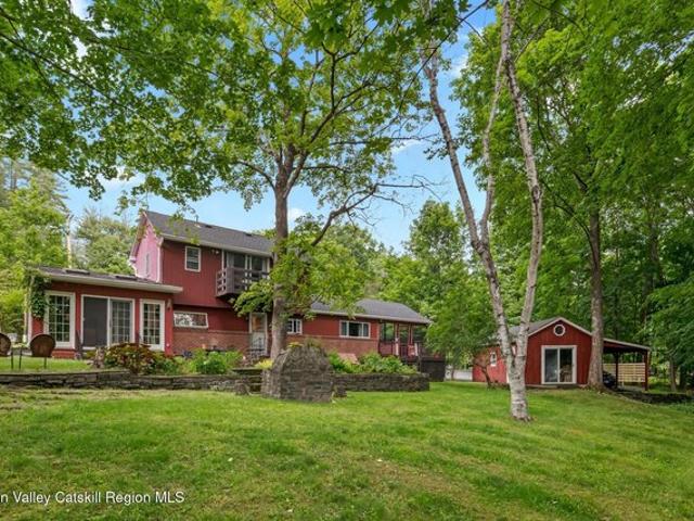 2323 Glasco Tpke, Woodstock, NY 12498