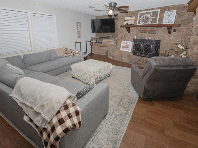 2323 Hwy 291 N