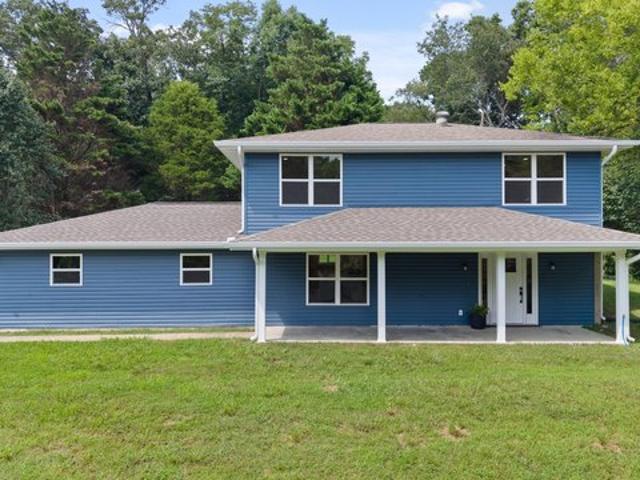 2323 Lyons Ln, Soddy Daisy, TN 37379