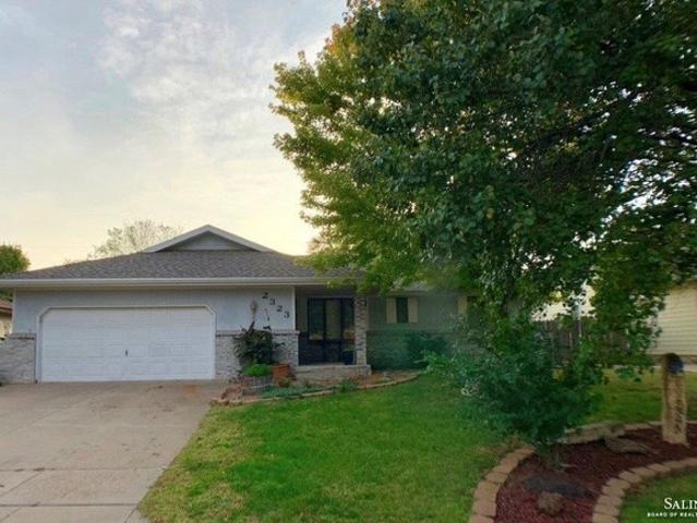 2323 Linden Dr, Salina, KS 67401