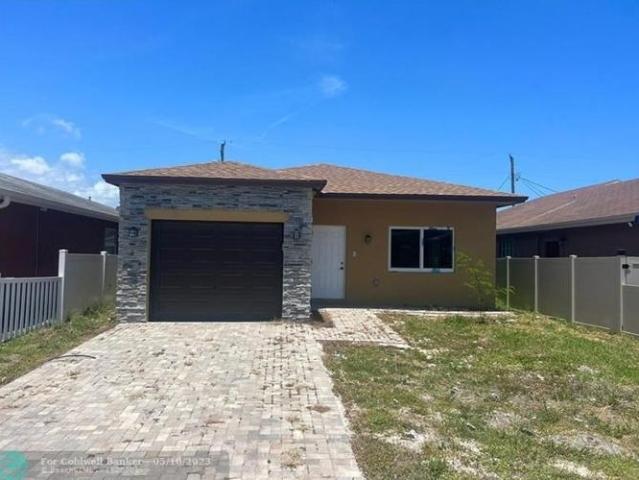 2323 Raleigh St, Hollywood, FL 33020