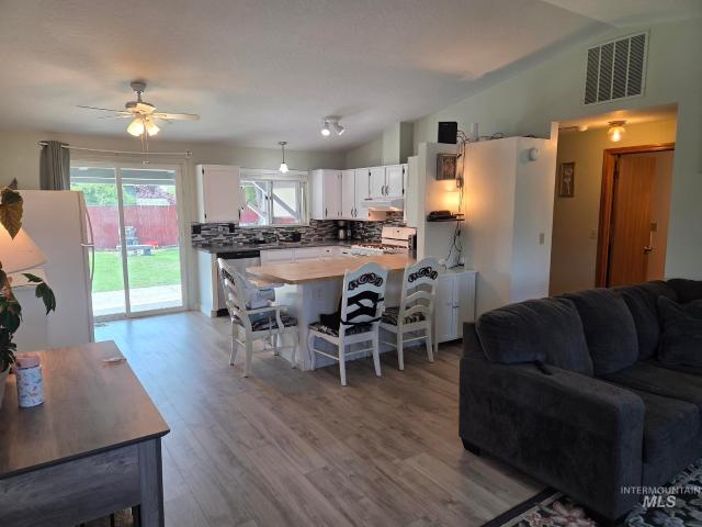 2323 Sugar Cane Dr