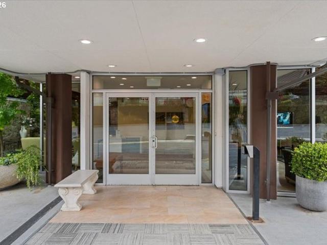 2323 SW Park Pl Unit 706, Portland, OR 97205