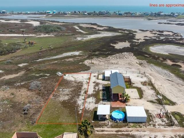 2323 S Young, Rockport, TX 78382