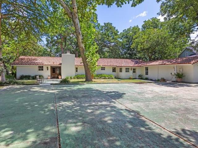 2323 Terminal Loop Rd, McQueeney, TX 78123