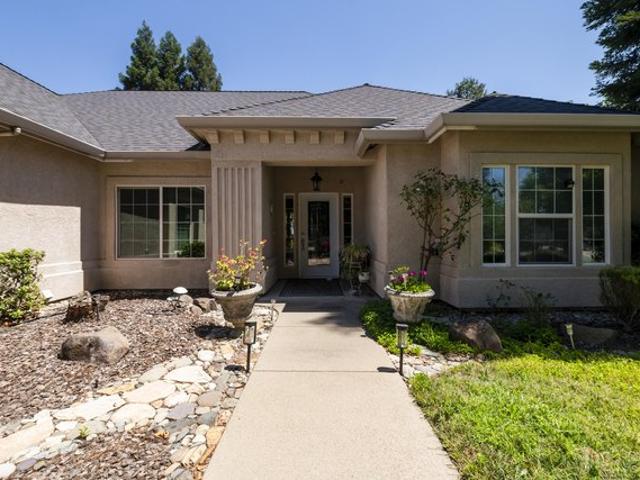 2323 Tradition Way, Redding, CA 96001