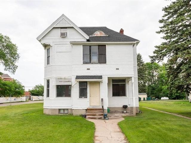 232 3rd Ave, Mayville, ND 58257