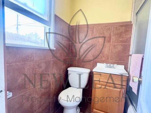 232, 230, 228 South Bush Street 1 Bedroom Apartment for Rent at 232 S Bush St, Orange, CA 92868
