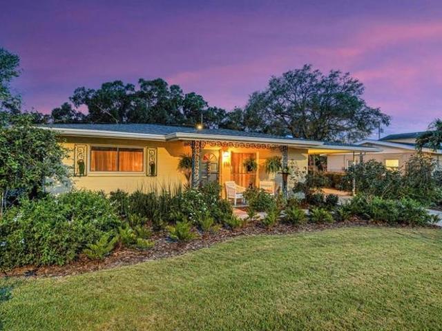 232 44th Ave NE, Saint Petersburg, FL 33703