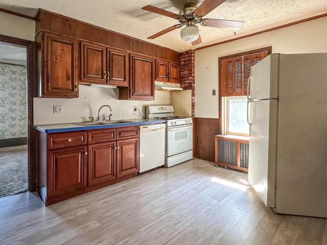 232 Carroll Street # 2ND FL