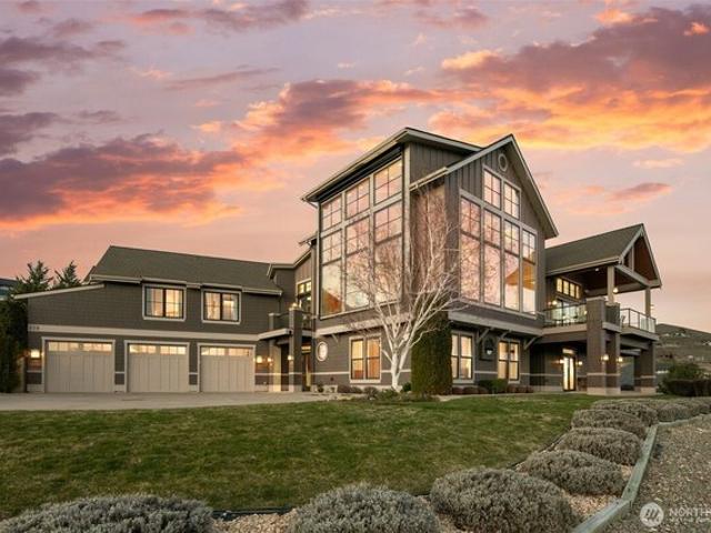 232 Crystal Dr, Chelan, WA 98816