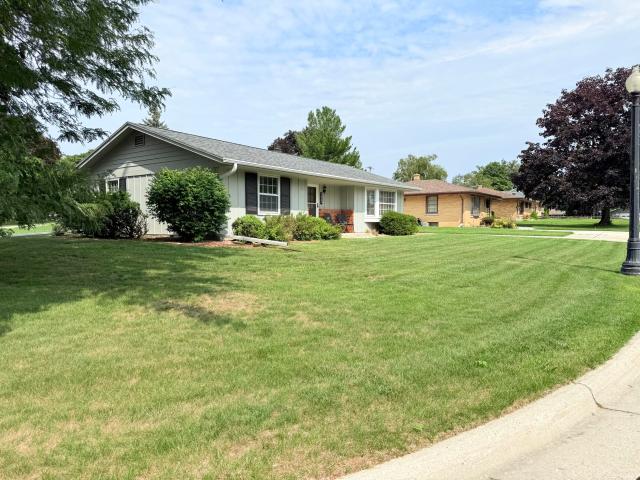 232 Crestwood Dr