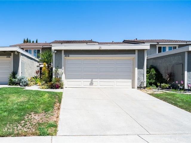 232 Aqueduct Dr, Placentia, CA 92870